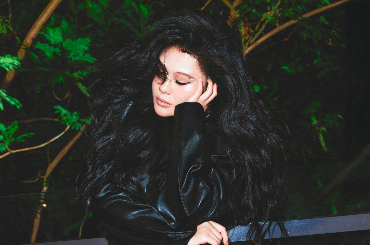 Tia Ray annonce son nouvel album avec son single « PHONE ». - Billboard ...